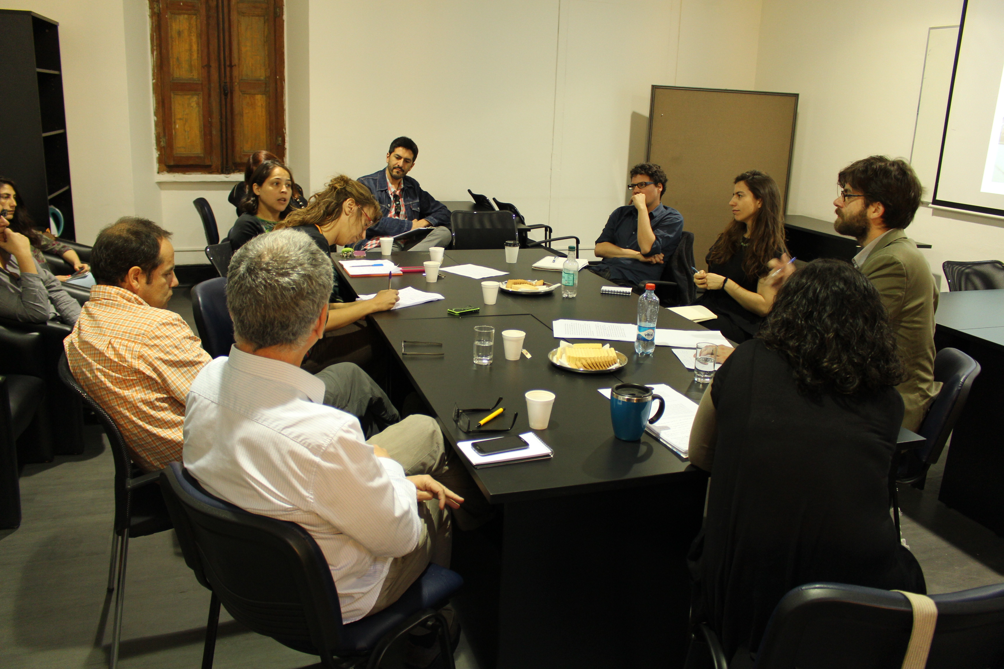 Académico estadounidense inauguró conversatorios D_FAU - Facultad de ...